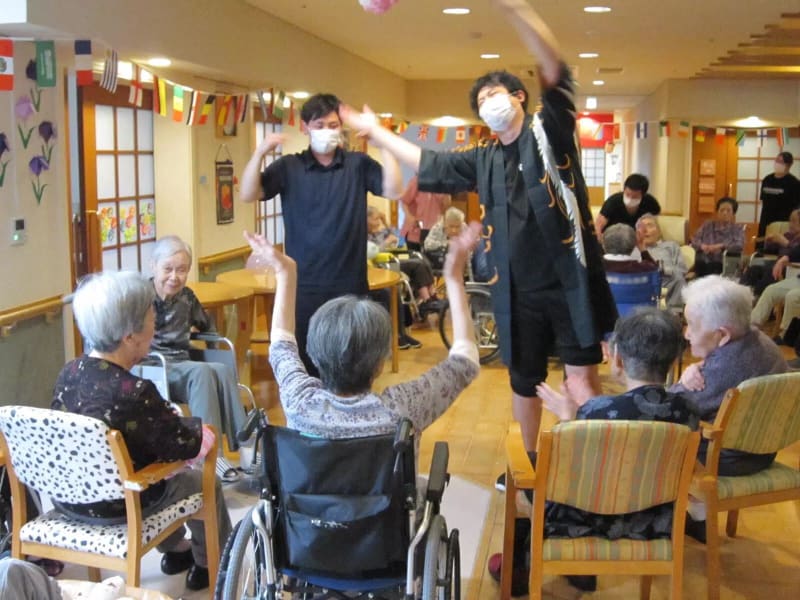 【直接応募OK】地域密着型特別養護老人ホームハーモニーみどりヶ丘ヴェールの介護職員・ヘルパー正社員求人(福島県郡山市)｜給与・応募要件